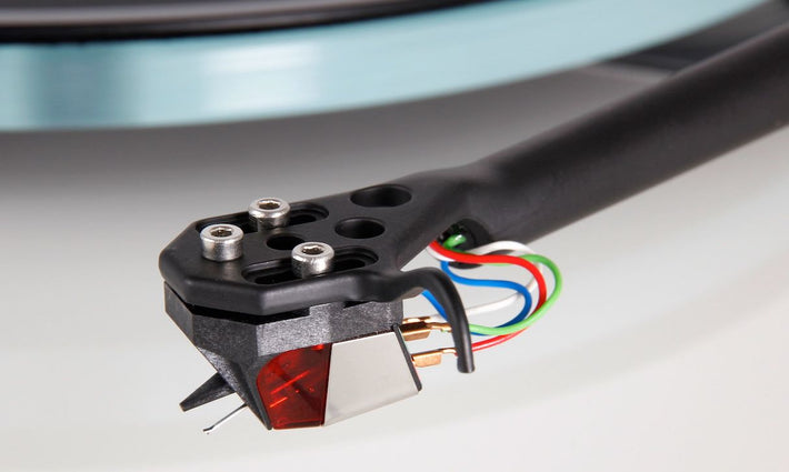 Rega Turntables and Integrated Amplifiers - Art and Sound Canada – Art ...