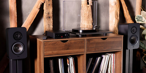 Rega Turntables and Integrated Amplifiers - Art and Sound Canada – Art ...
